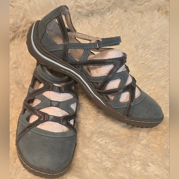 Jambu | Shoes | Jambu Green Leather Sandals Womens Size 9m Preowned ...
